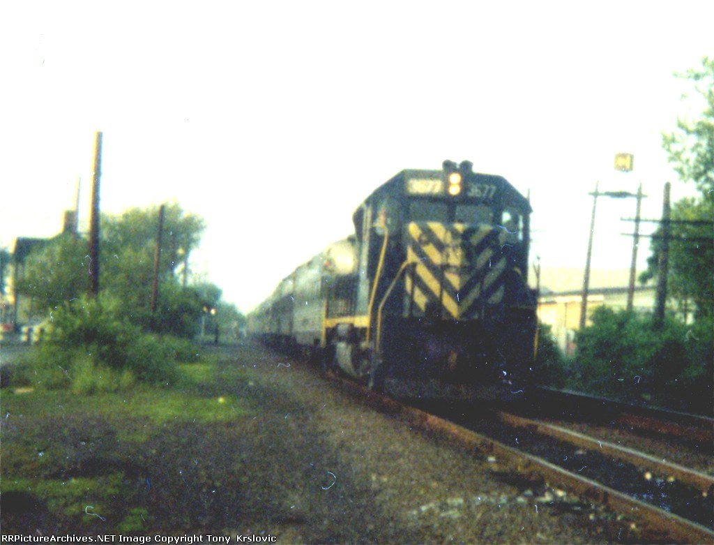 CNJ 3677 With FEC Observation Car